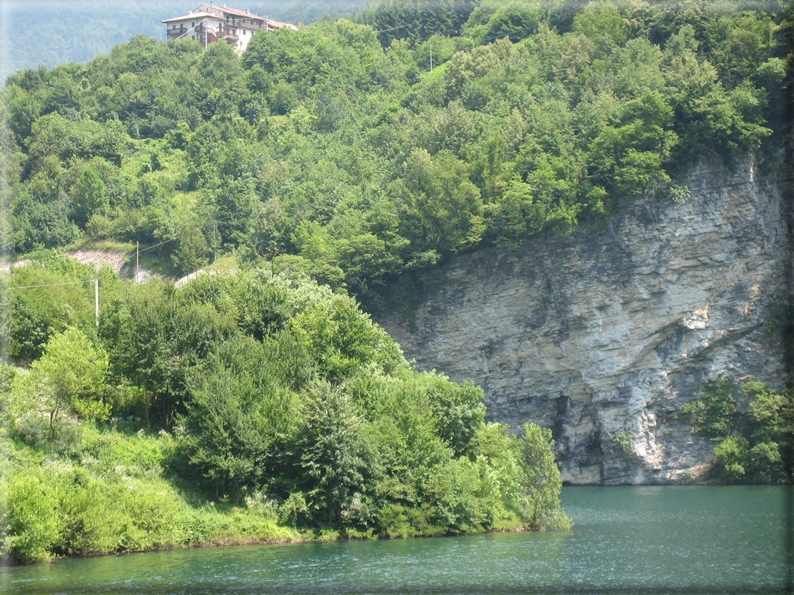 Il Lago del Corlo