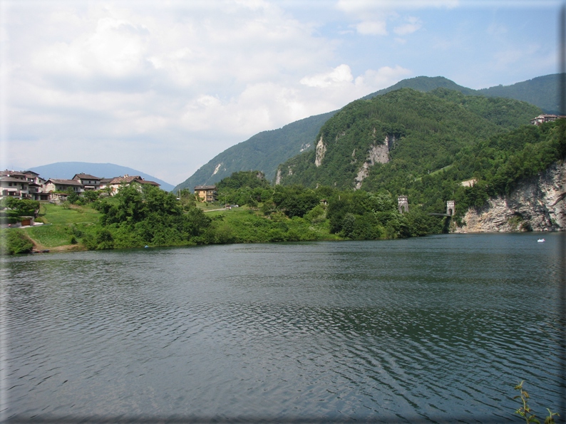 Il Lago del Corlo