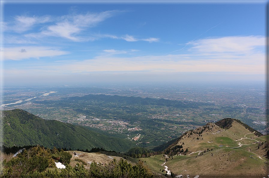 Il panorama da Cima Grappa